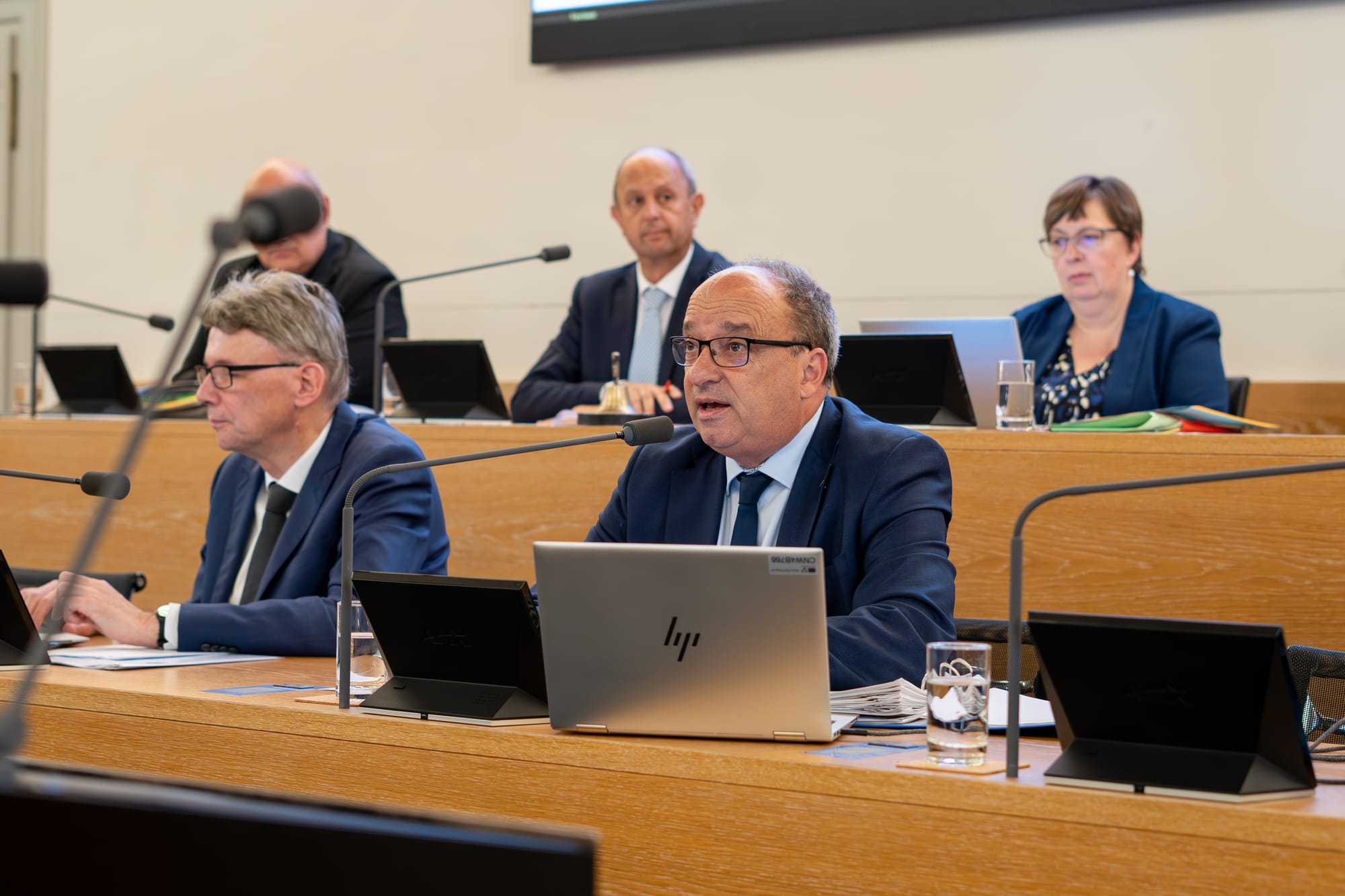 Aargau darf sich auf 216 SNB-Mio. freuen - Markus Dieth freut sich und ...